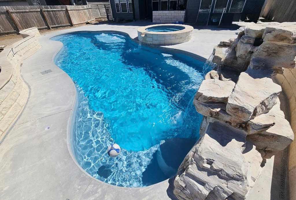 AquaPools - Aria 40 Model fiberglass pool by AVIVA Pools from AquaPools